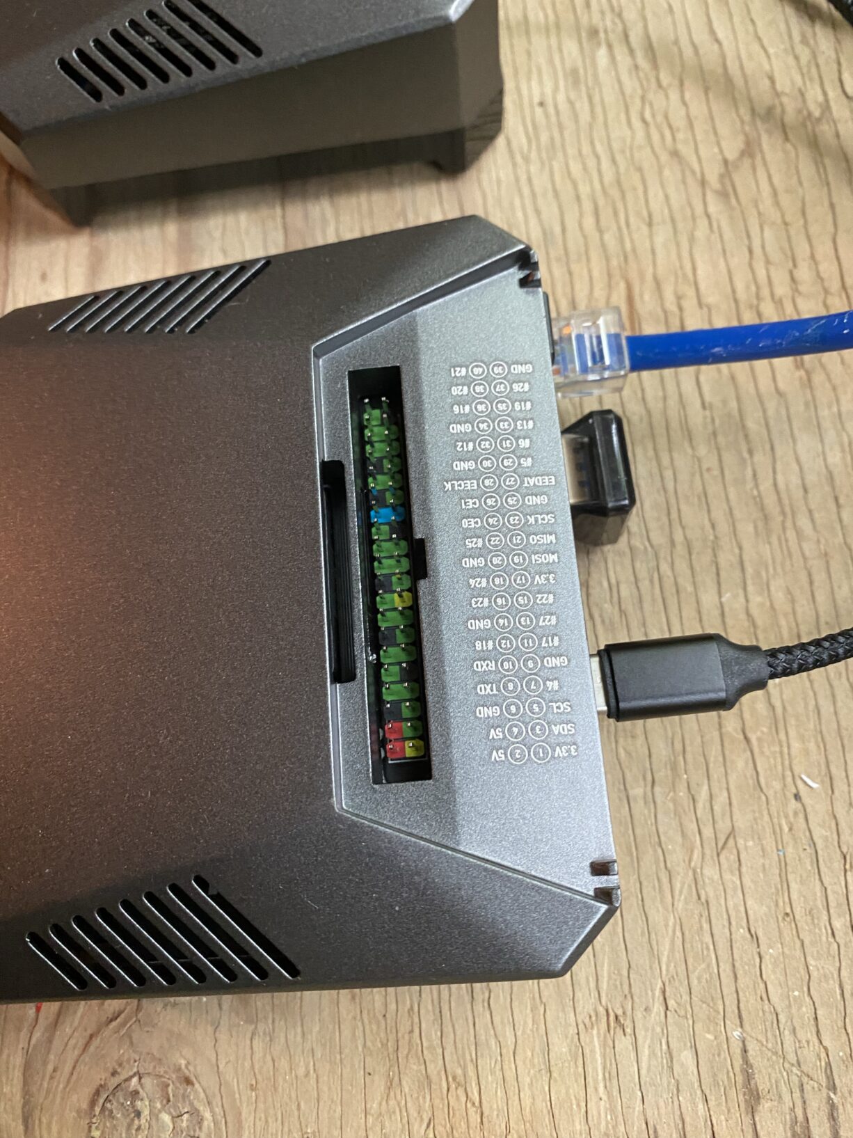 Building the Argon One Raspberry Pi Case - How to Raspberry